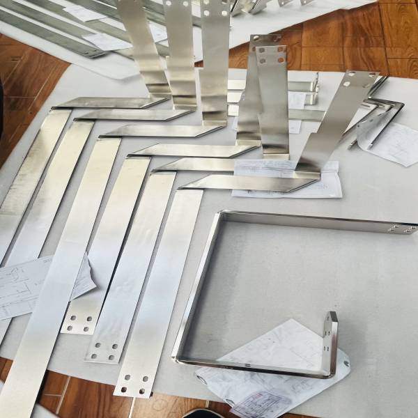 China Custom rigid copper or aluminum bus bar manufacturers and ...